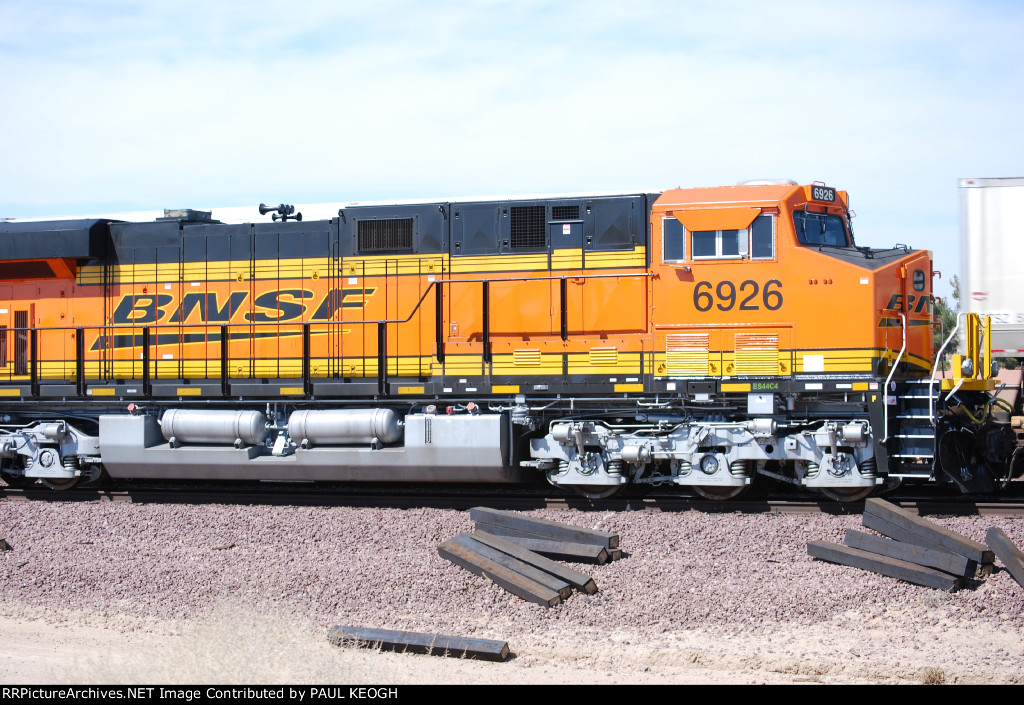 BNSF 6926 with a fresh crew starts to pull east towards BNSF Needles, CA.
